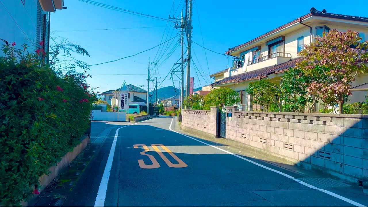 4K Japan Walk | Hillside Japanese Residential Walking Day - Modern ...