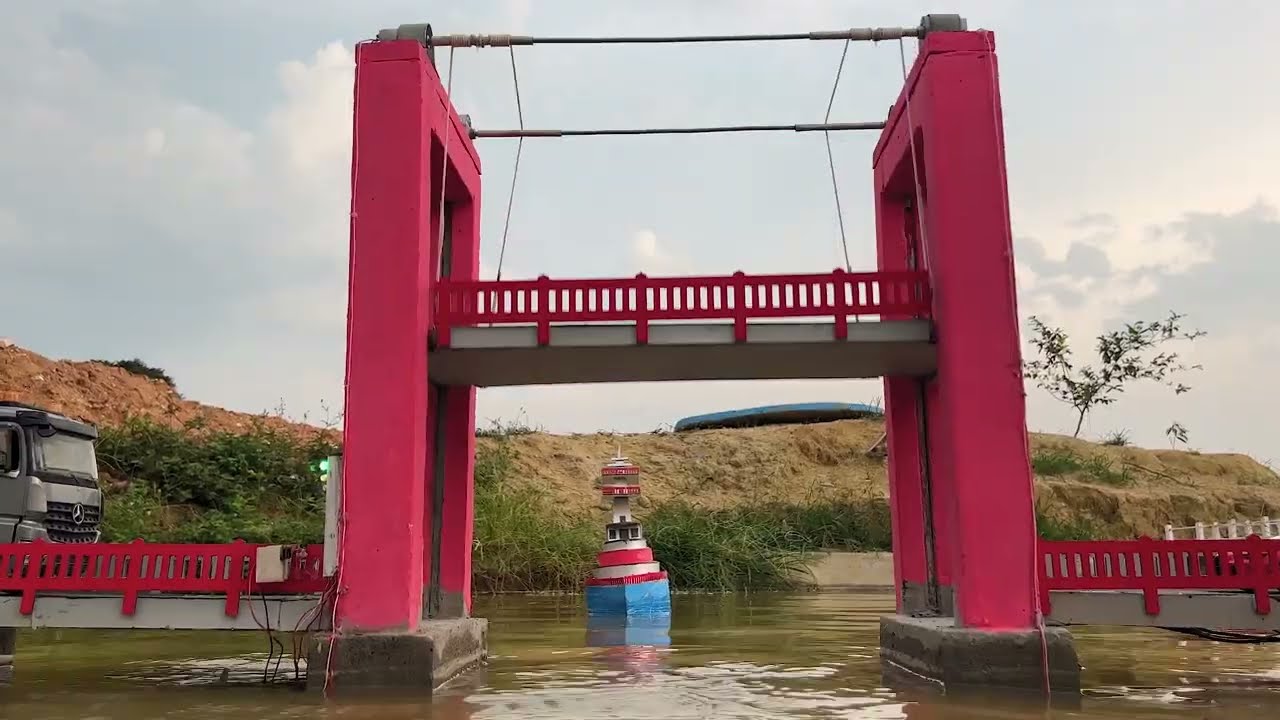 Build a bridge to cross the canal to facilitate the passage of ships ...