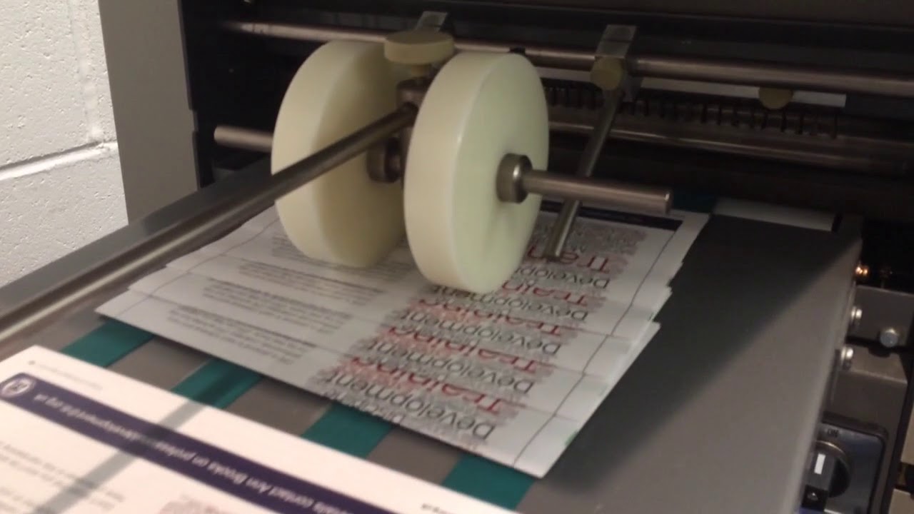 Horizon EF35 Paper Folding Machine - YouTube