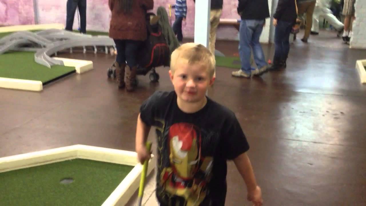 Mini Golf done Funny - YouTube