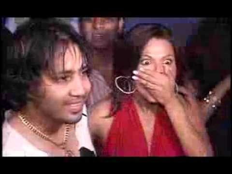 mika kissing rakhi sawant