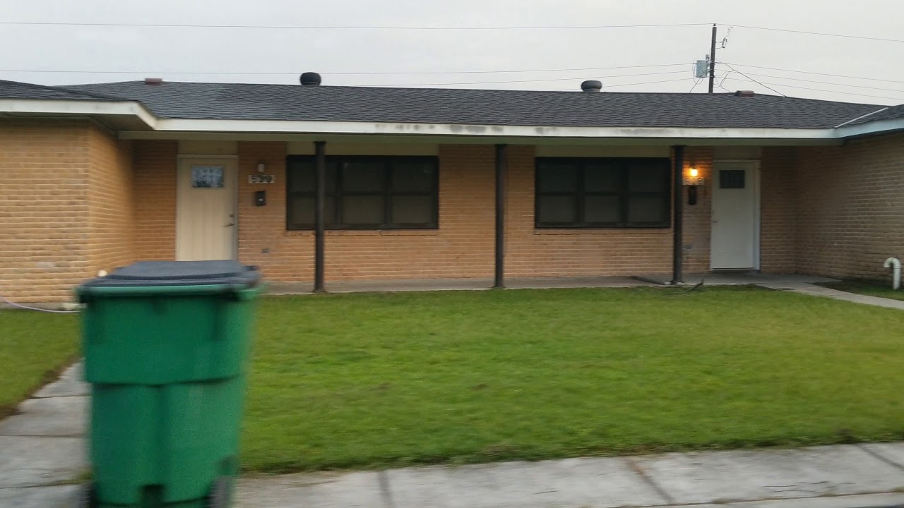 True Detective S1: Stash House neighborhood. - YouTube