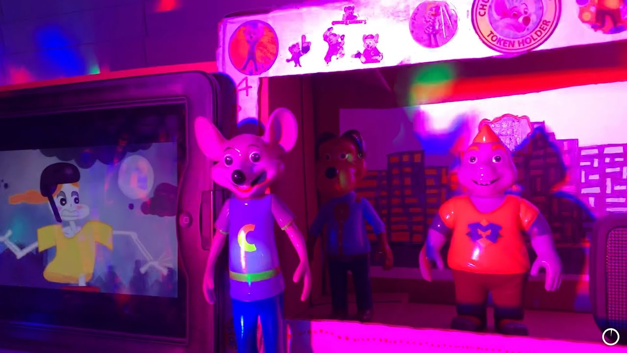 Chuck E Cheese Show 3 2020 Sammy The Skateboarding Skeleton Youtube