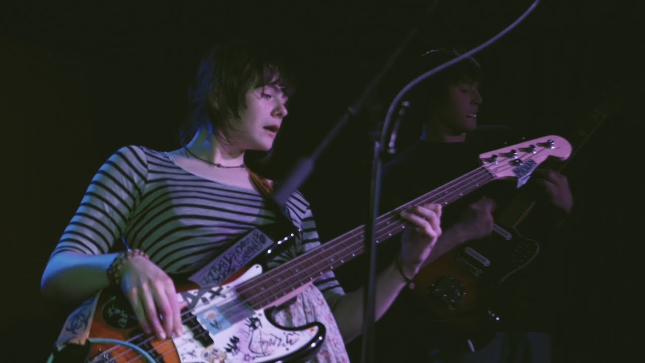 Molly Rocket - Live @ The Crown & Anchor, October 6th 2022 - YouTube