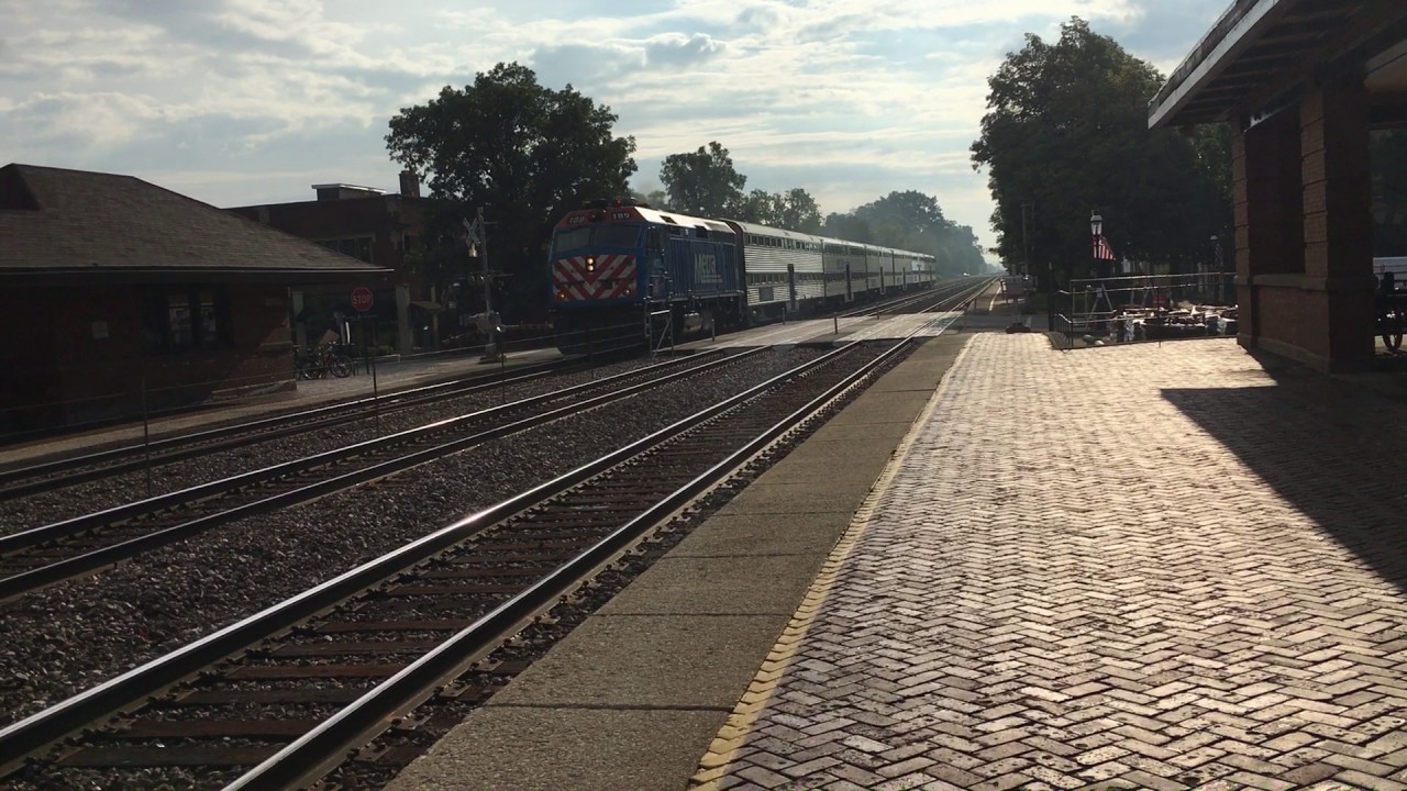 Outbound Metra 189 Express Passing Riverside IL - YouTube