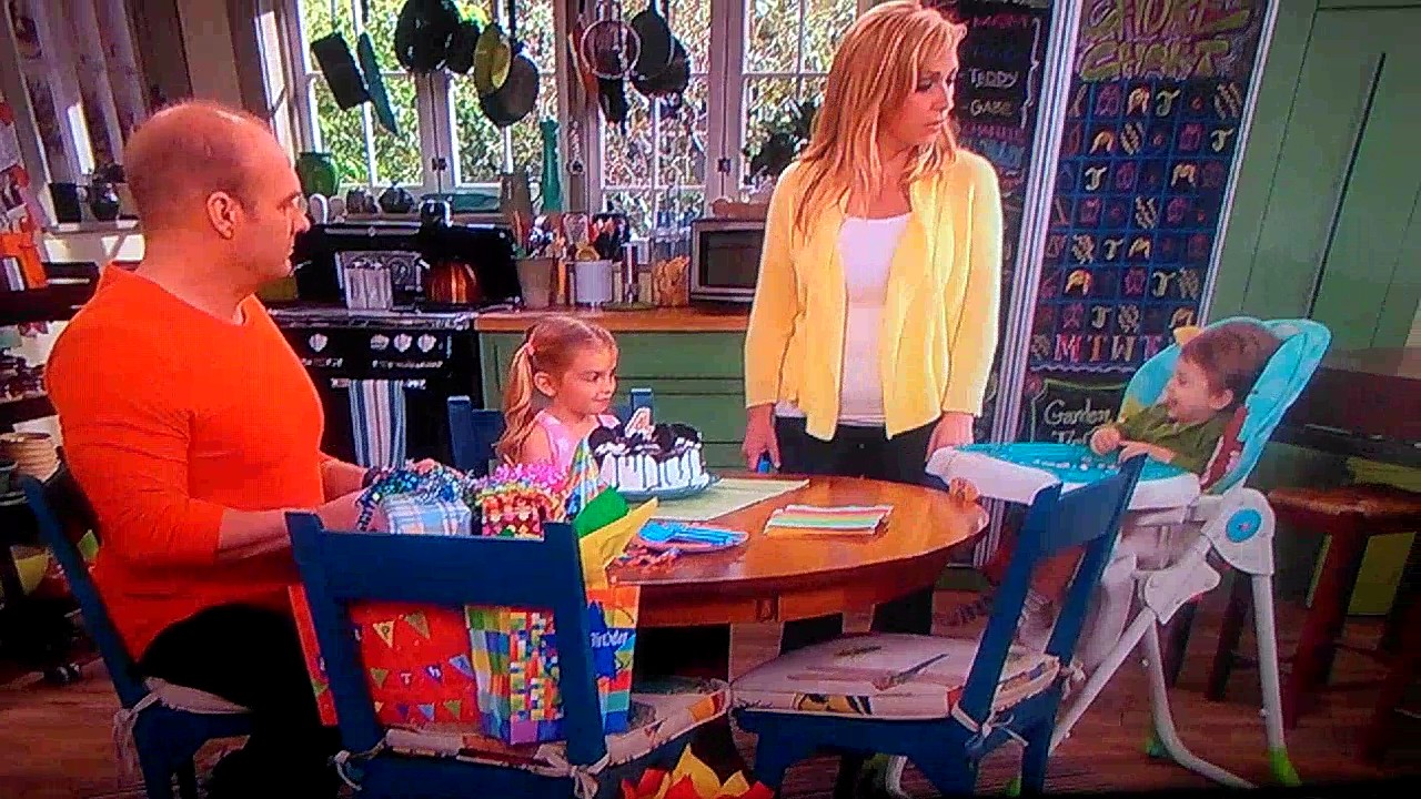 GOOD LUCK CHARLIE: charlie's Birthday - YouTube