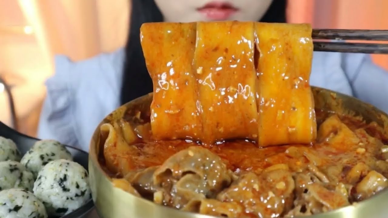 Chinese Food Mukbang Eating Show |Fat Beef Juicy Noodles - YouTube