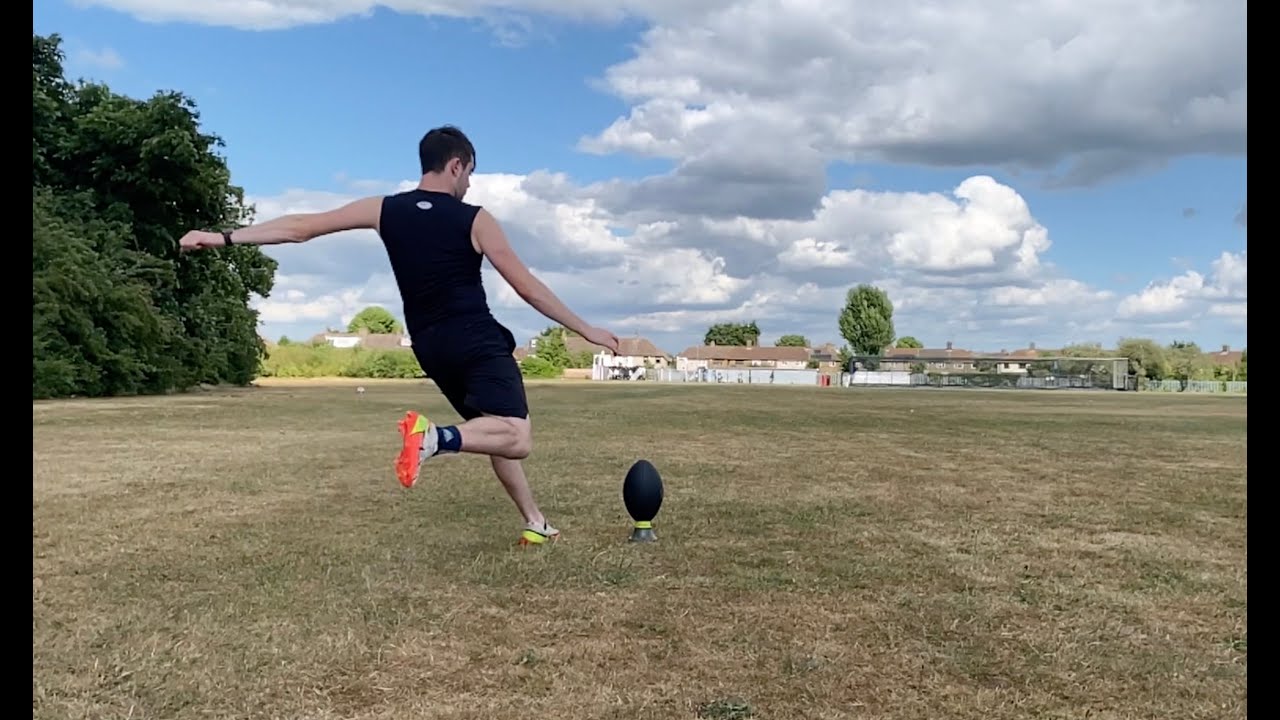 TEACHING MY BEST FRIEND HOW TO KICK - YouTube