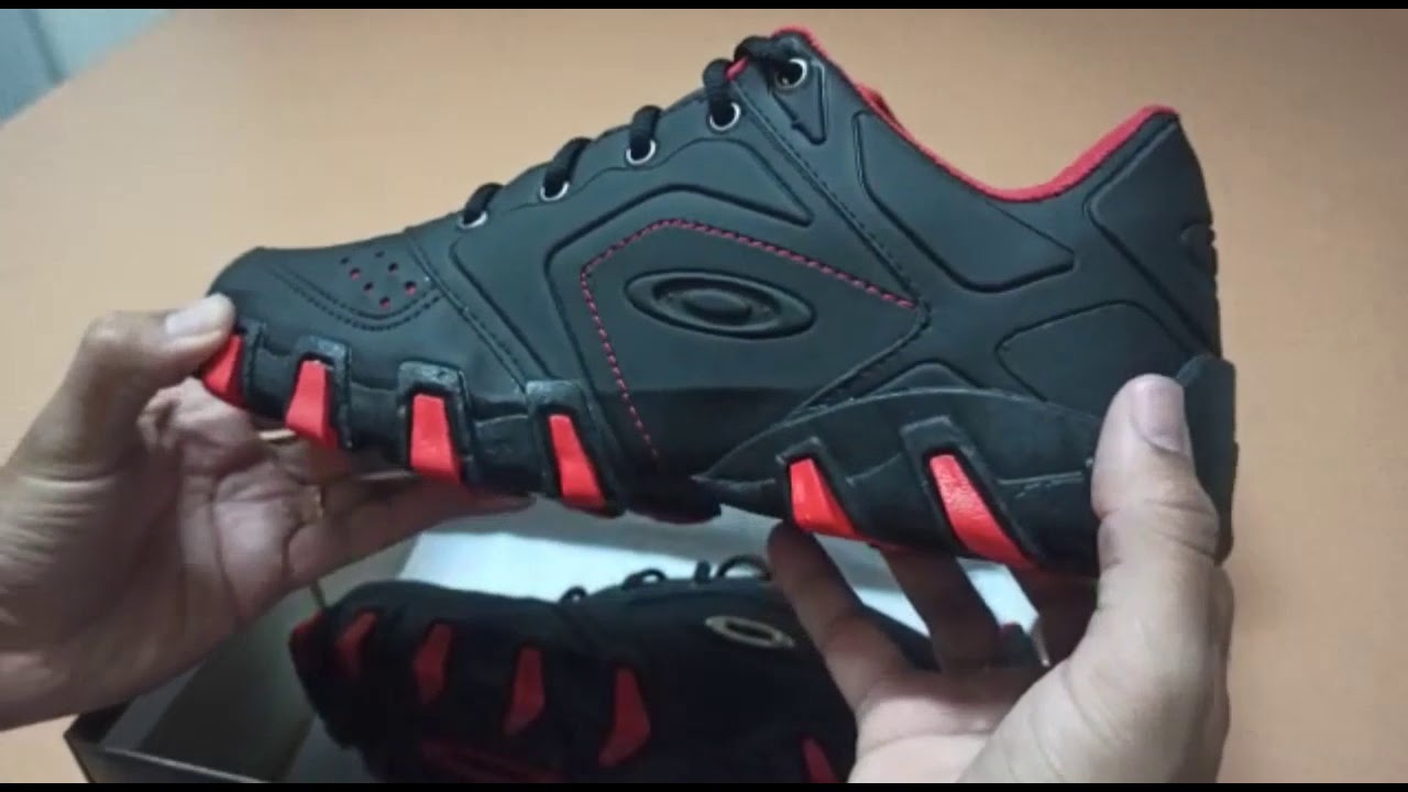 Oakley Teeth Anchor - YouTube