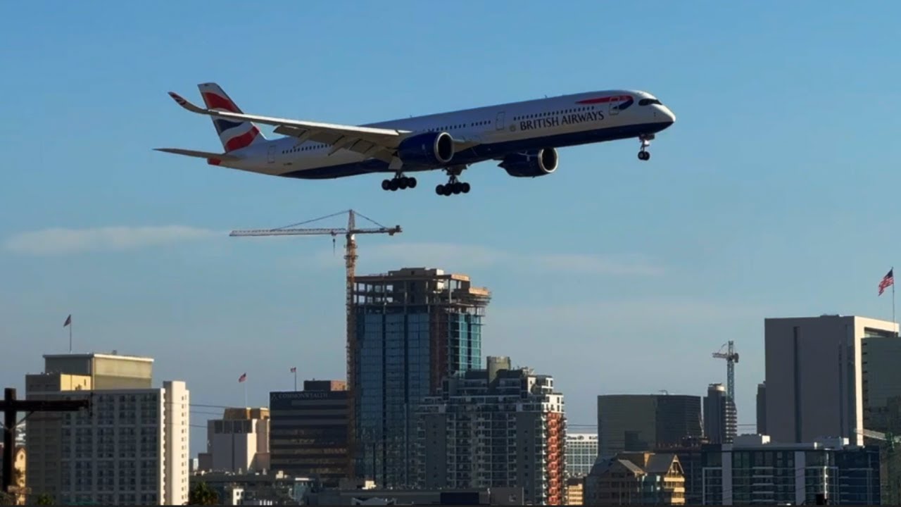 6 MINUTES OF INCREDIBLE OBSERVATIONAL Plane Spotting at San Diego(KSAN ...