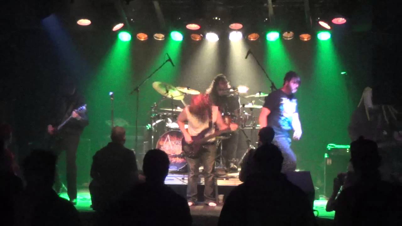 Harry's Code - Imaginary Friends (Live in Jonquière) - YouTube
