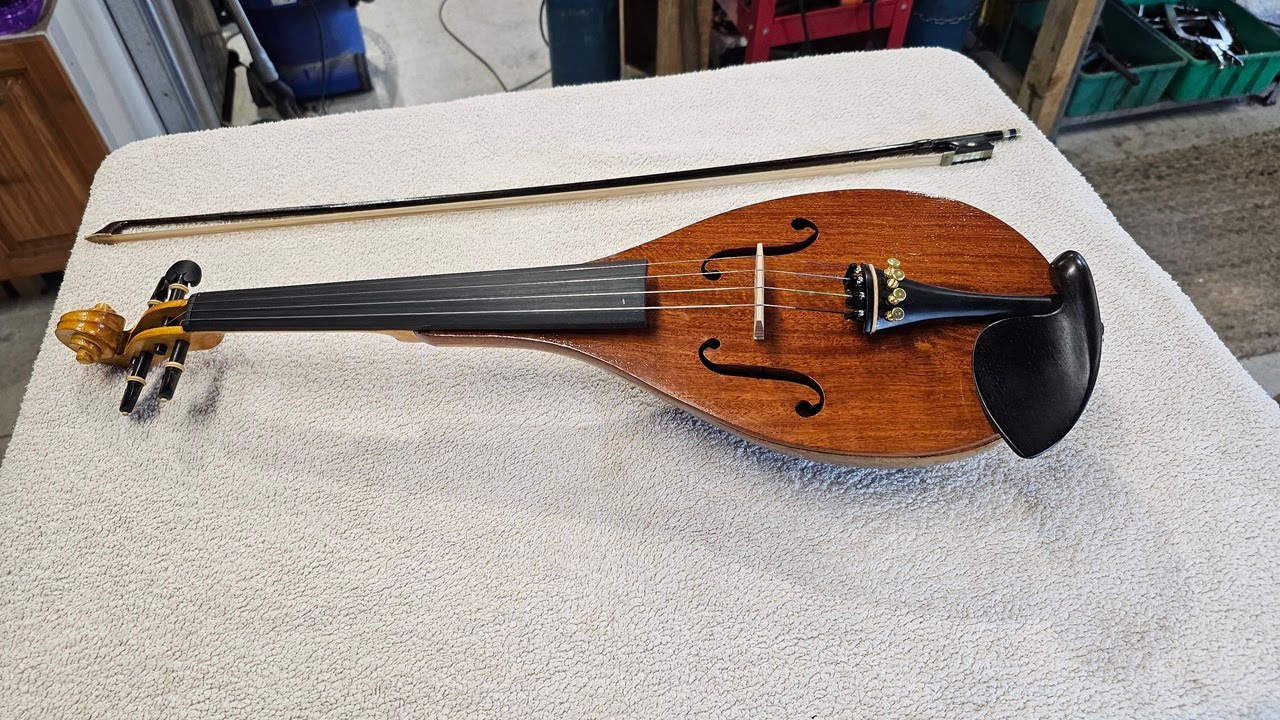 Making a gourd violin - YouTube