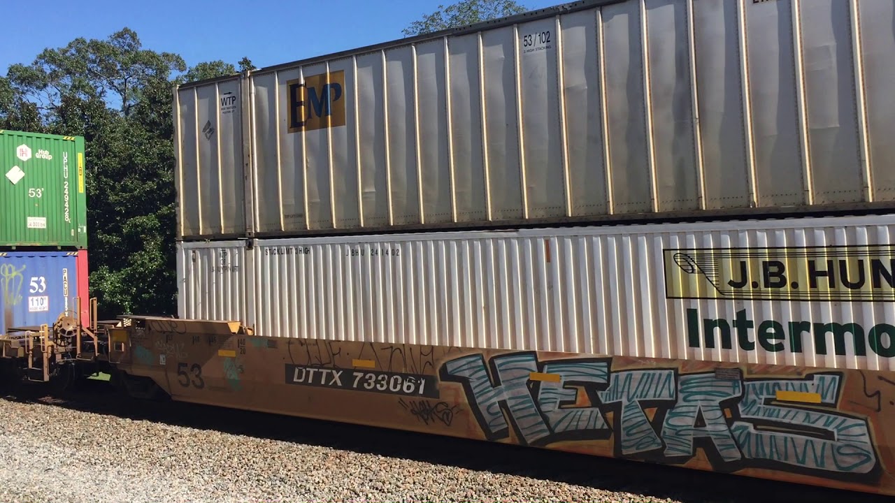 UP 6928 Leads NS 221 Thru Norcross, GA - YouTube