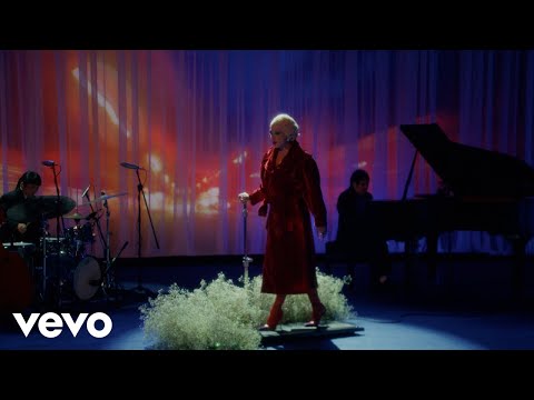 Mon Laferte - 1:30 (Live)