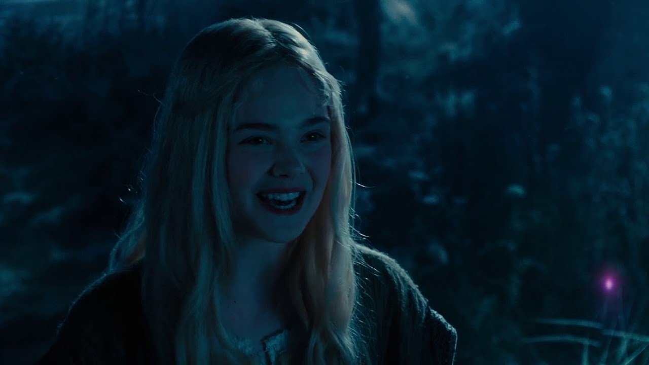 Maleficent meets Aurora - YouTube