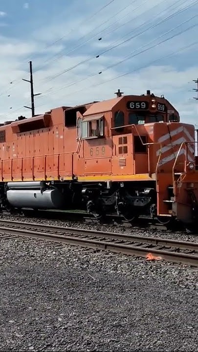 EJ&E 659 leads into Kirk Yard - YouTube