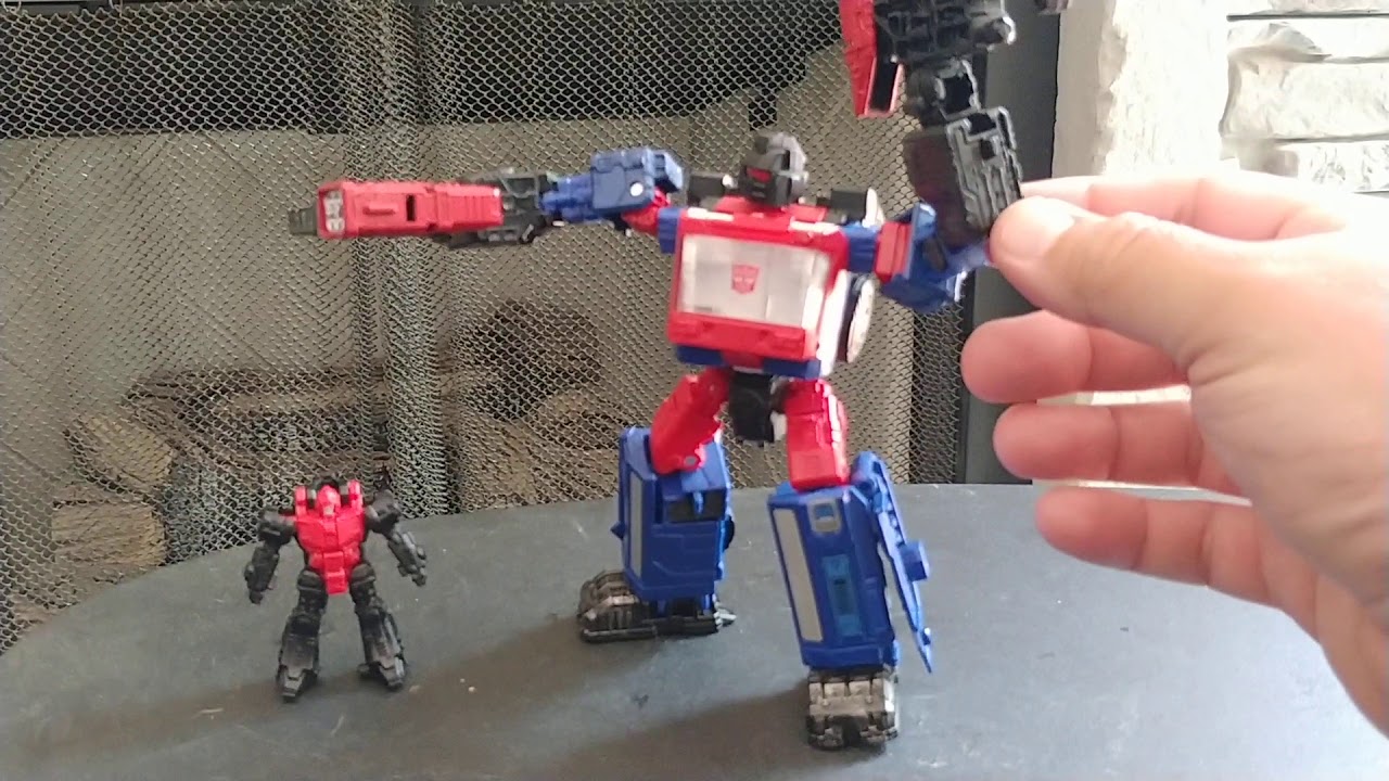 Transformers Siege Crosshair with Pinpointer: Quick Review - YouTube