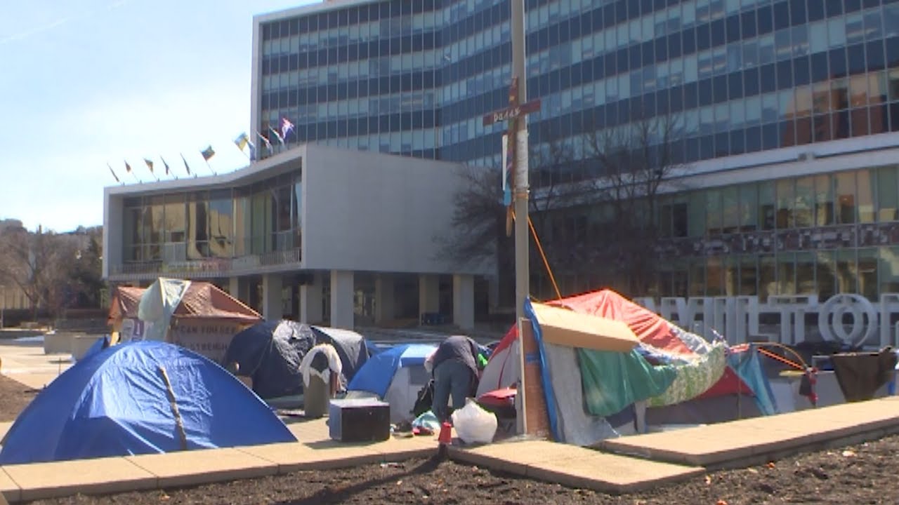 Encampment outside Hamilton City Hall continues - YouTube
