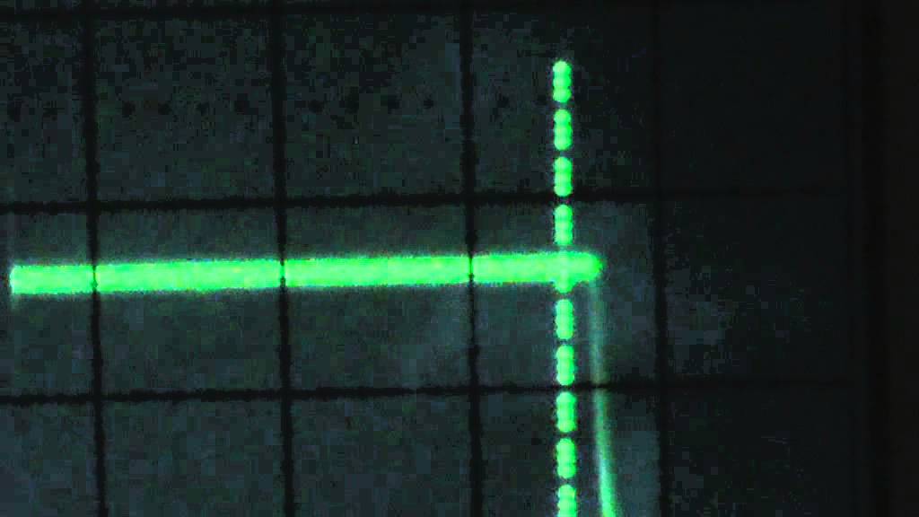 32.768 kHz Crystal Clock Startup (really closeup) - YouTube