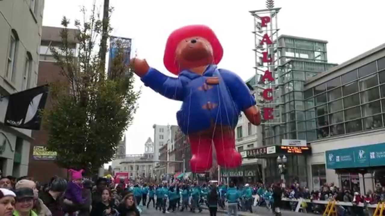 Paddington Bear Balloon ~ The 2015 UBS Parade Spectacular - YouTube
