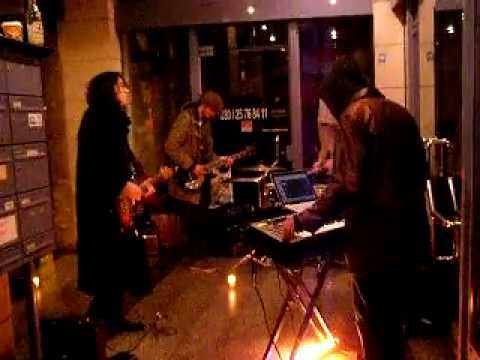 Experimental band Camera playing at Warschauer Straße in Berlin - YouTube