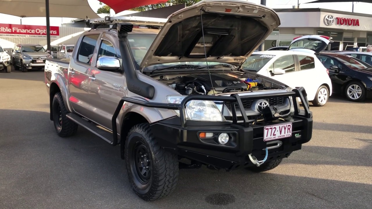 2009 Toyota Hilux SR5 - YouTube
