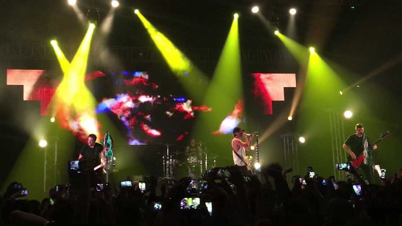 Cinderblock Garden - All Time Low Live in Manila - YouTube