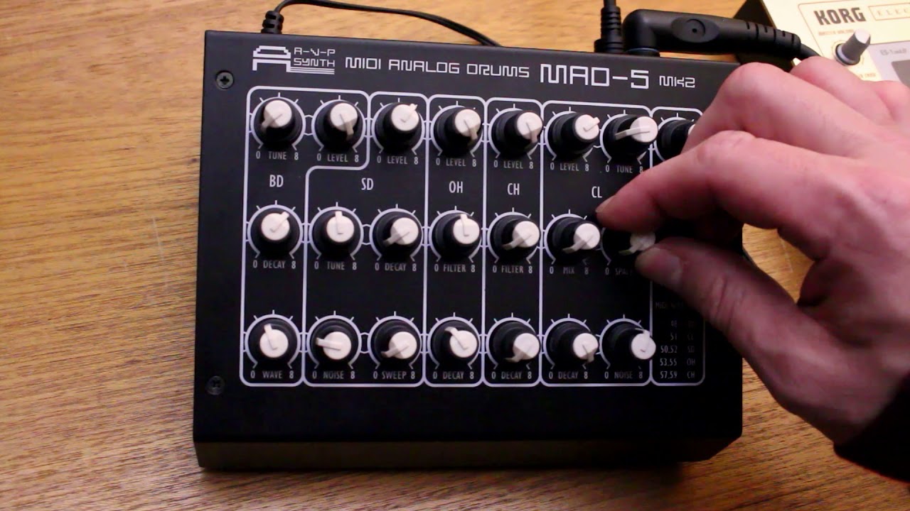 AVP Synth MAD-5 MK2 - review & sound demo - YouTube