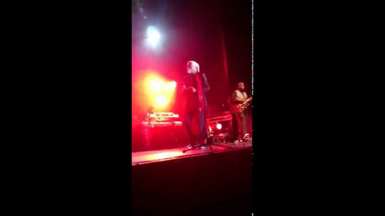 Billy Ocean at the Ritz Manchester 15/05/15 Love Train - YouTube