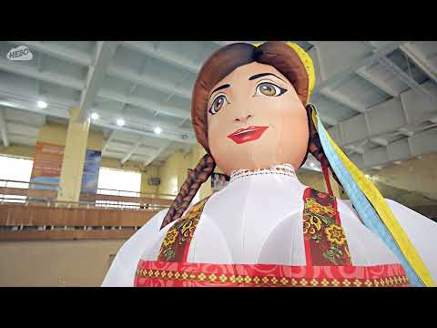 Надувная фигура Масленица с блинами — надувные декорации на Масленицу | оформление Масленицы