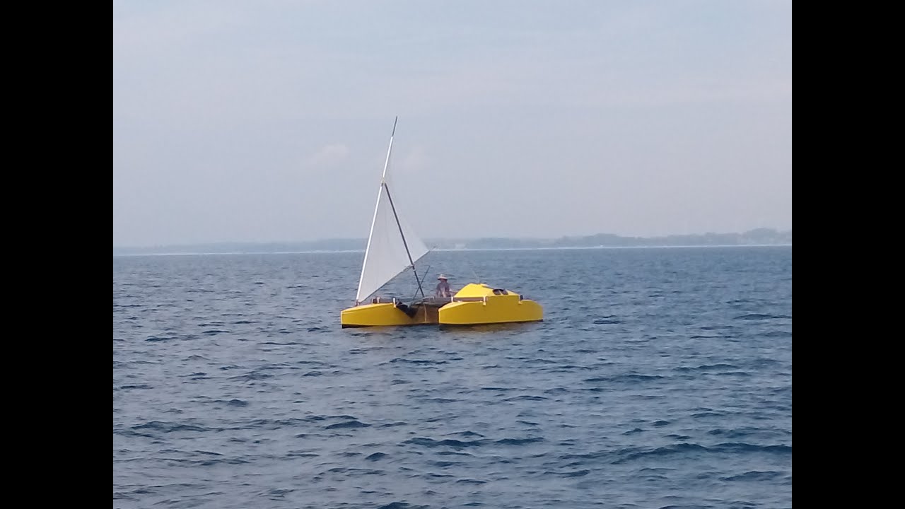 Proasis and Mareinoa sailing together - YouTube