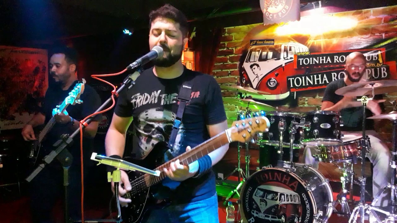 Toinha Rock Pub Banda "Pig Four" - YouTube