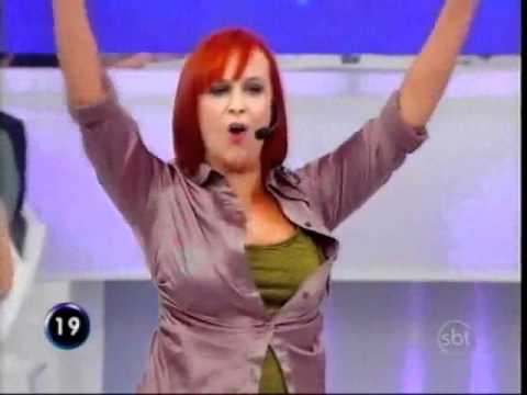 Aline Serrano Humorista no Programa Silvio Santos 01/04/12 - YouTube