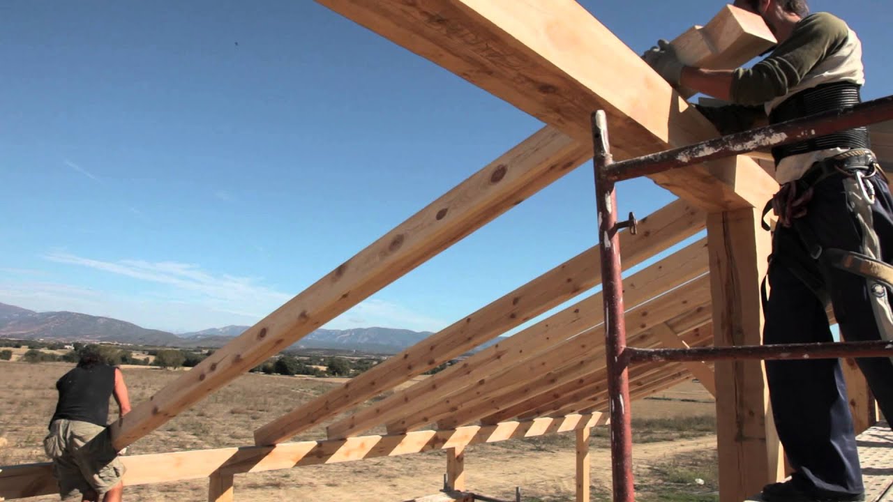 BIOCONSTRUCCIÓN: COLOCACIÓN DE CABIOS - YouTube