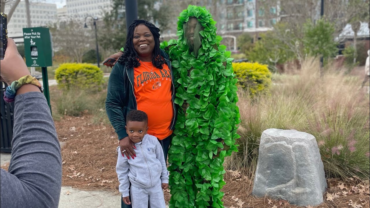 Scaring People In A Bush Custom At Cascade Park 😱 #prank #Famu - YouTube