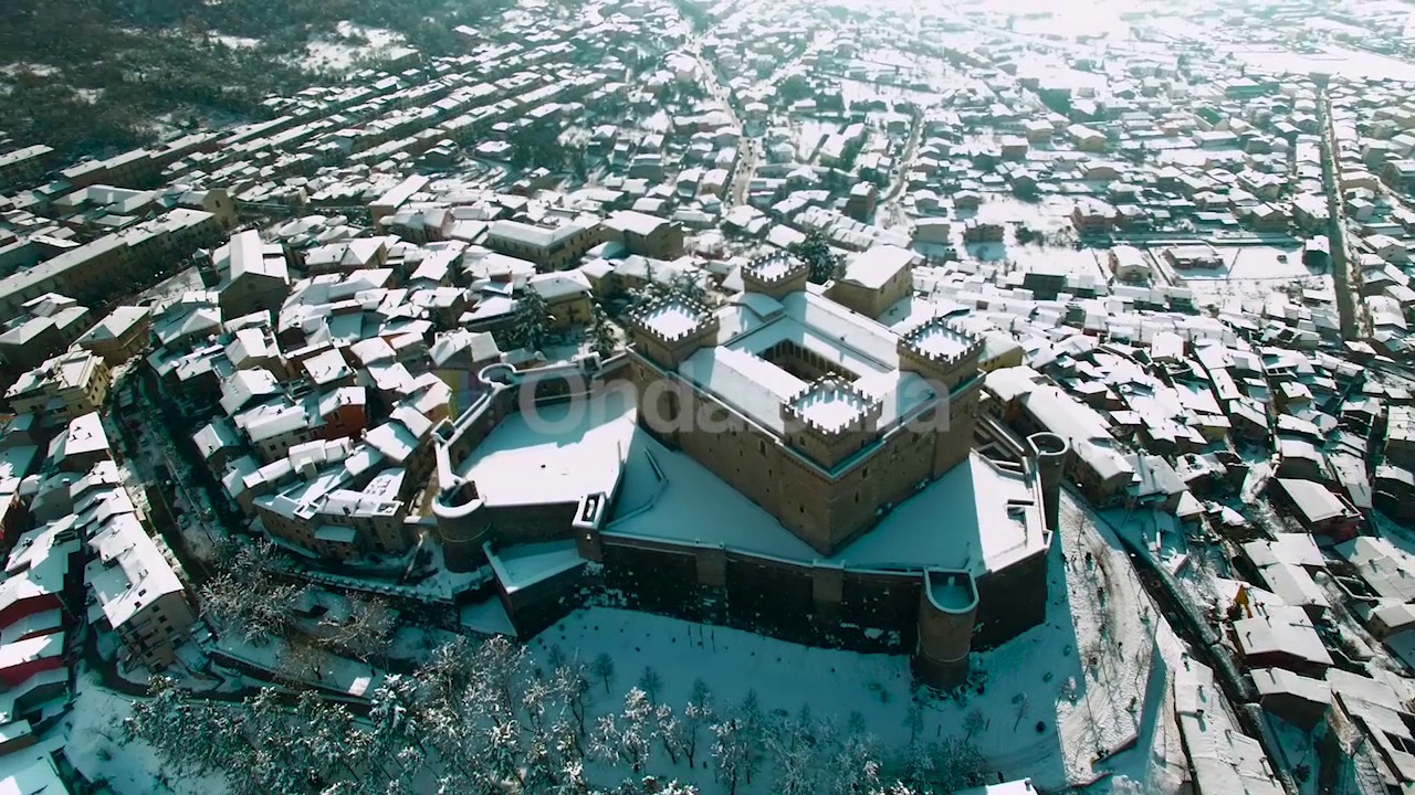 Celano con la neve - YouTube