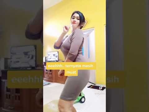 TANTE NILLA PENGEN DISODOK DARI BELAKANG..😍😍😍