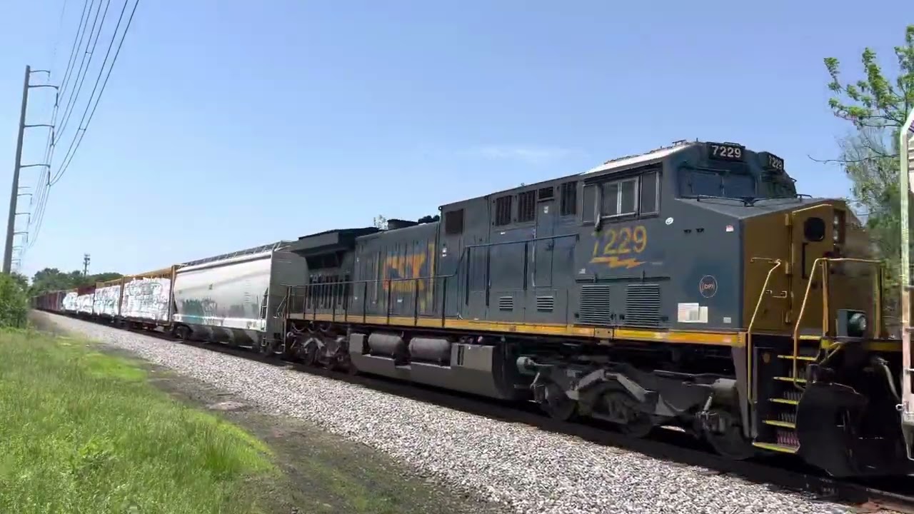 CSX Q410 Freight Train - YouTube