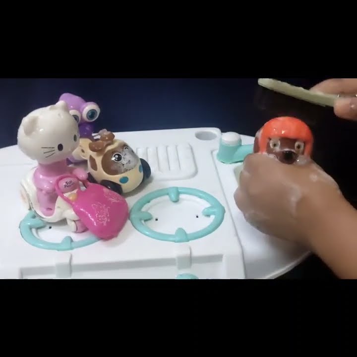 Washing toys and fun time hello kitty - YouTube