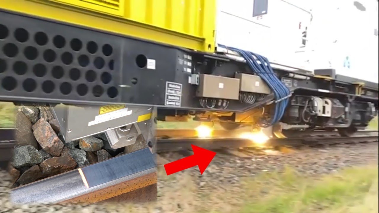 How Laser Trains Work When Clearing Tracks 🚆🔦 - YouTube