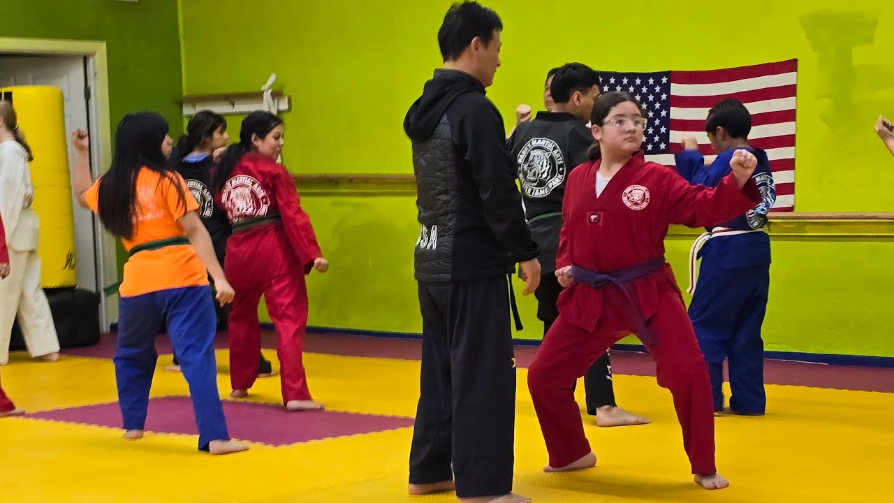 Round Fight 1 - YouTube