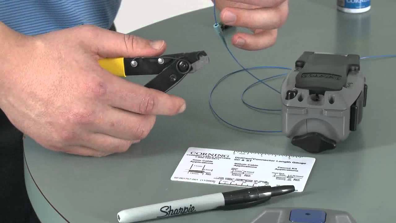 Fiber Preparation, Cleaving with FBC-007 Cleaver on 900 µm Tight ...