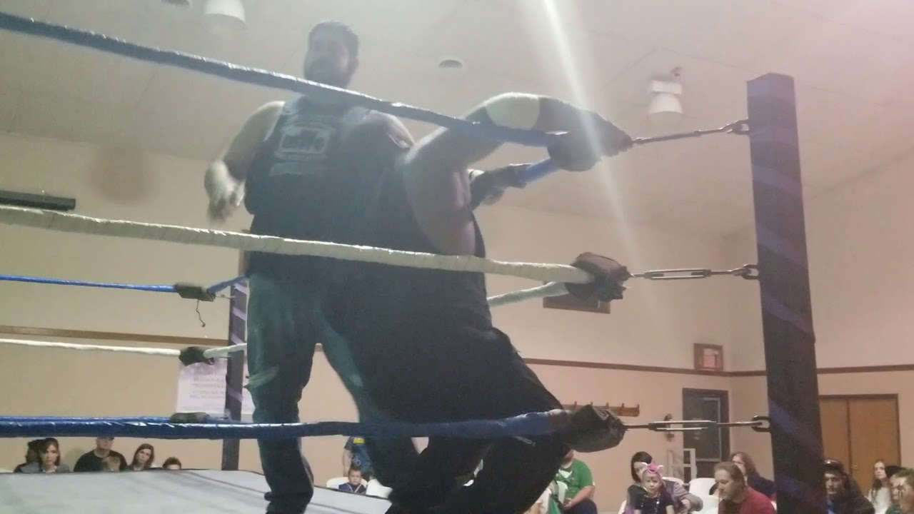 The Commission vs Hoss Fight in a Street Fight - YouTube