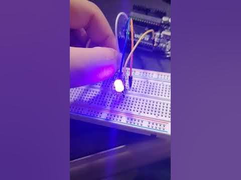 Blue Blinking Light Arduino - YouTube