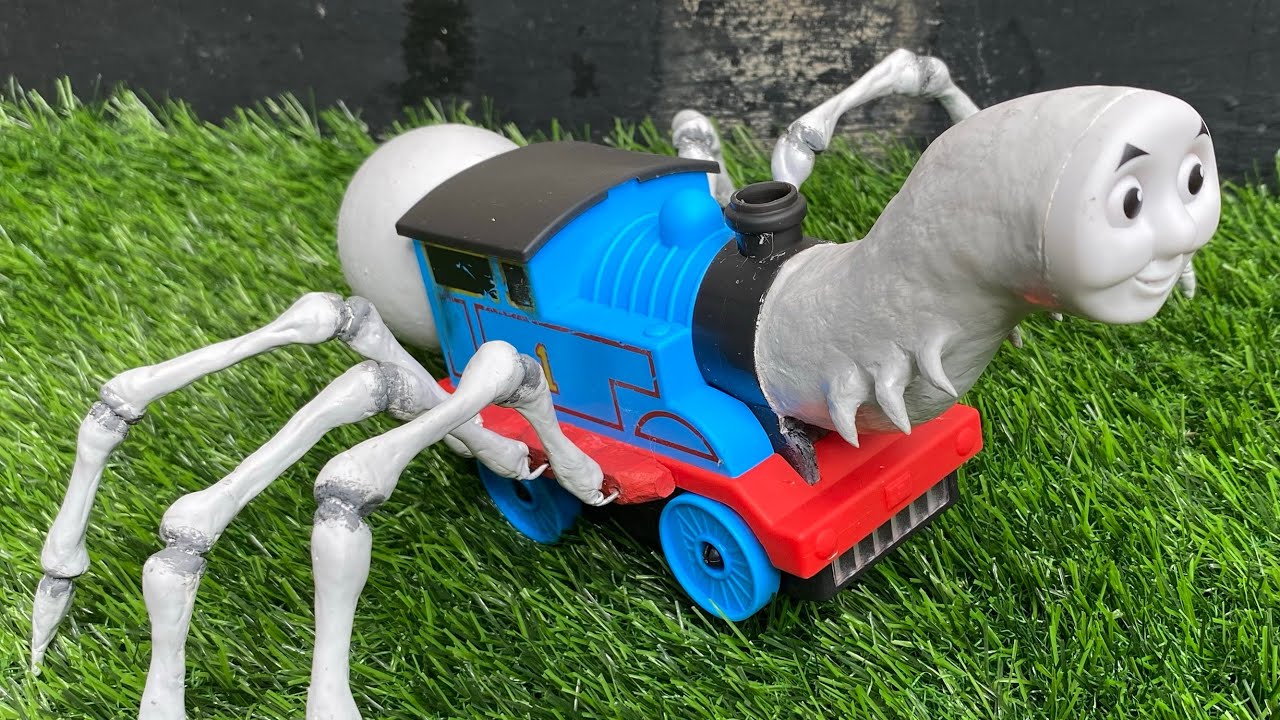 Spider Thomas EXE Toys - YouTube