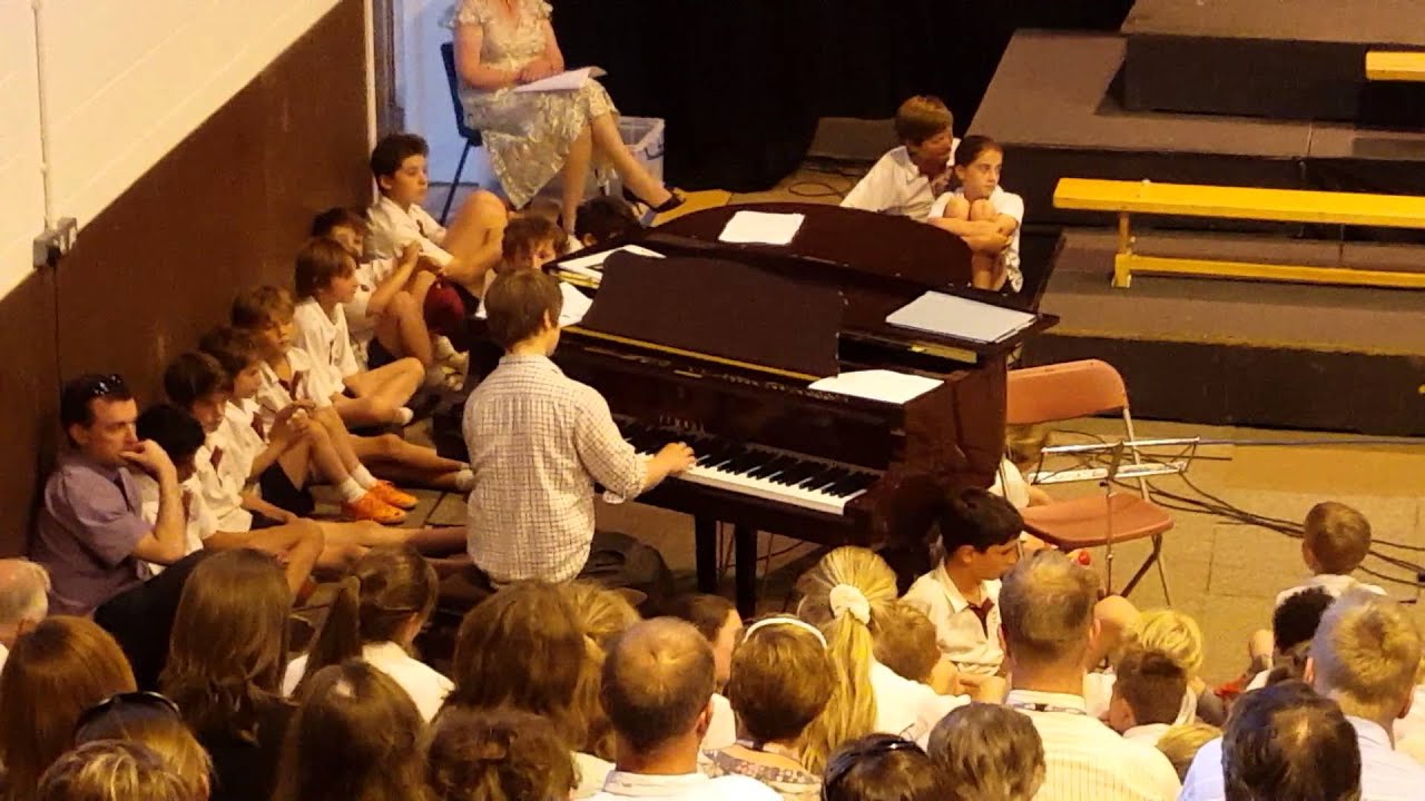 Theo Hayes plays Rachmaninov's Humouresque - YouTube