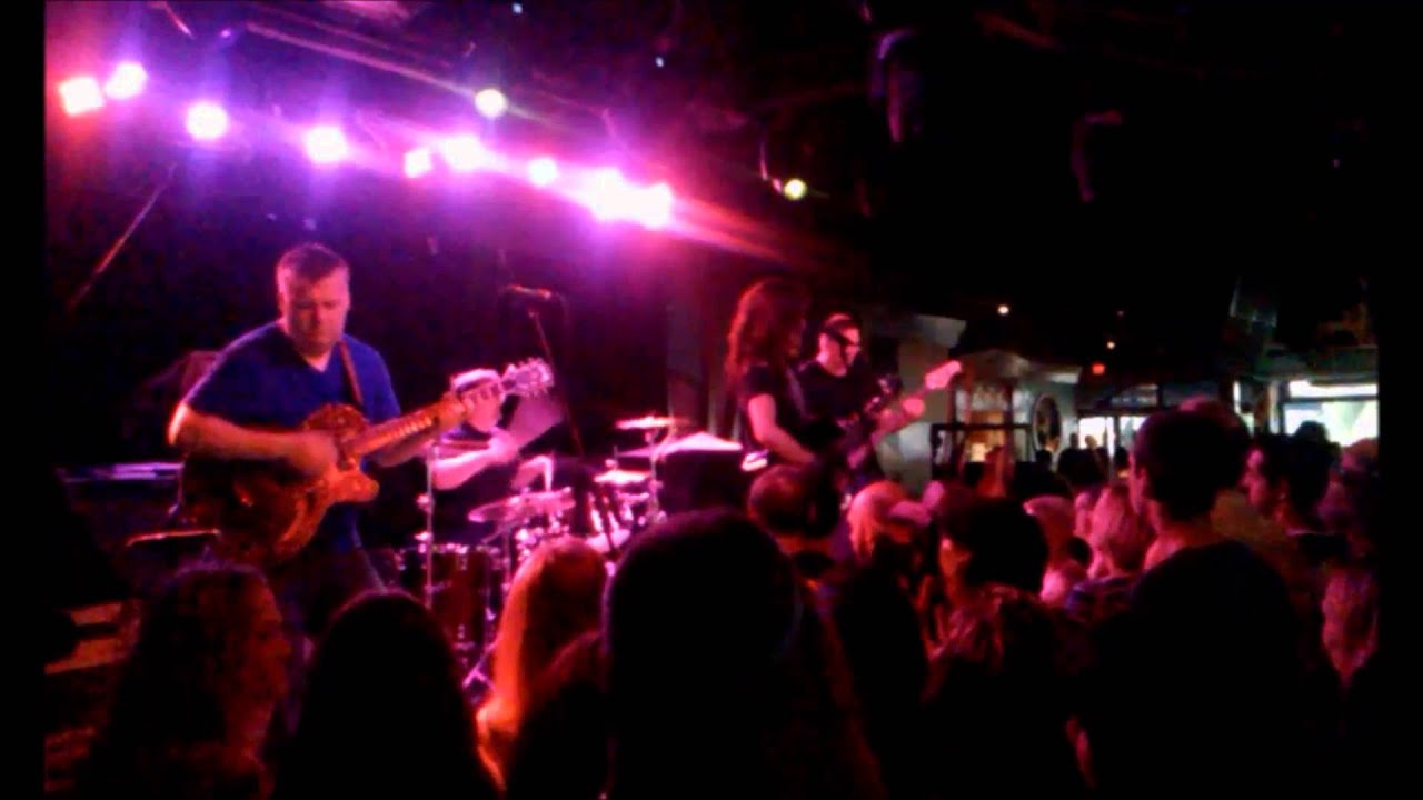 Apryl Evans performs "Think I Kinda Like It" at Jenks Club - YouTube