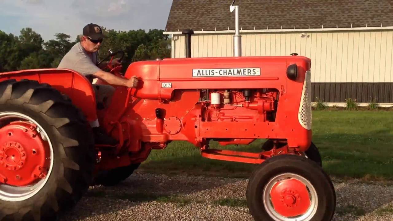 Allis Chalmers D17 - YouTube