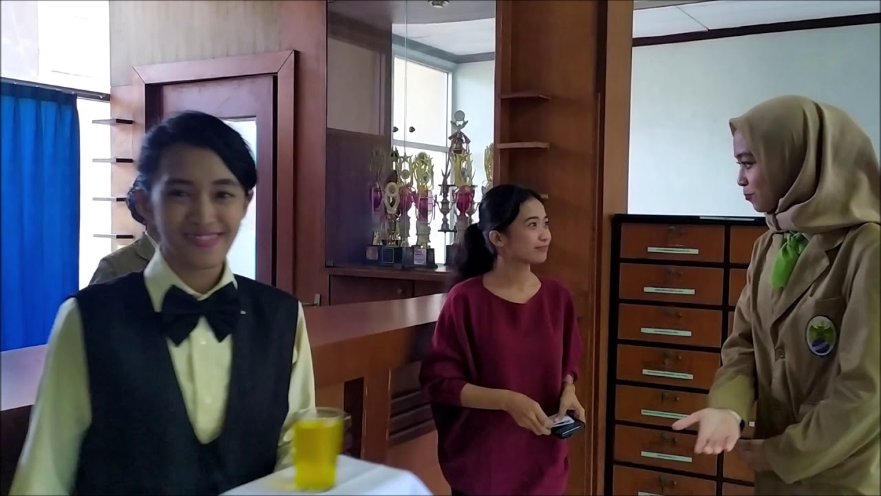 Handling VIP Guest - YouTube