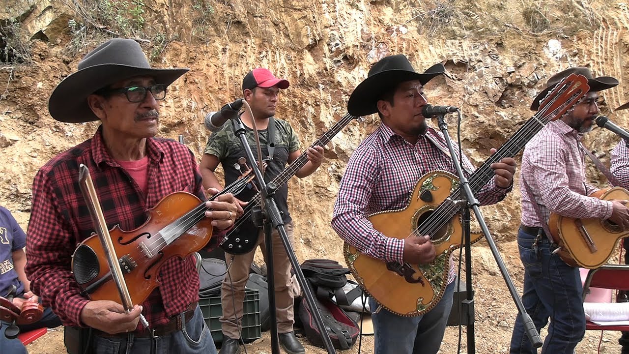 Musica tradicional.San Miguel Peras - YouTube